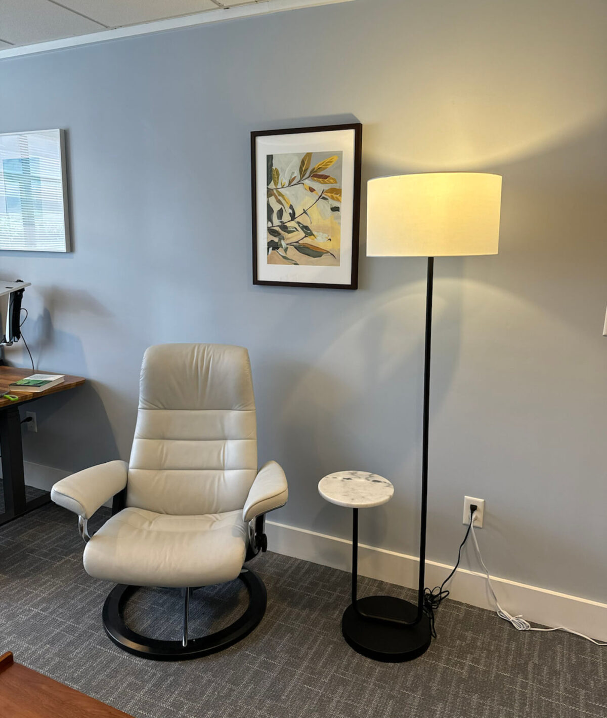Multipurpose Furniture for Decorating Small Therapy Offices