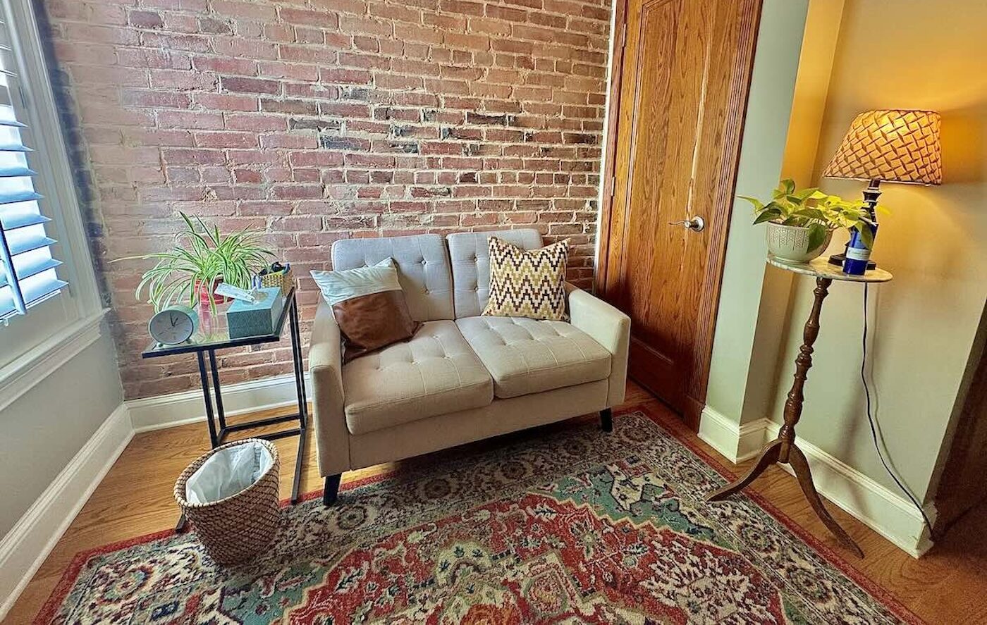 Decorating a Small Therapy Office - Ruby Wellness Designs